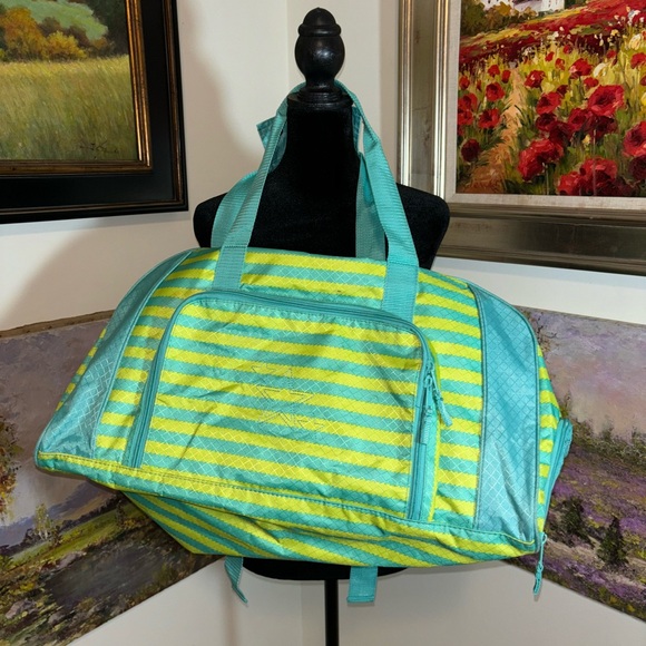 thirty-one | Bags | Thirty One Duffle Bag | Poshmark